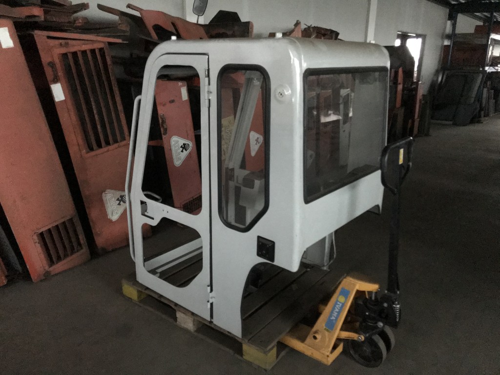 Cabine IHI 15J te koop